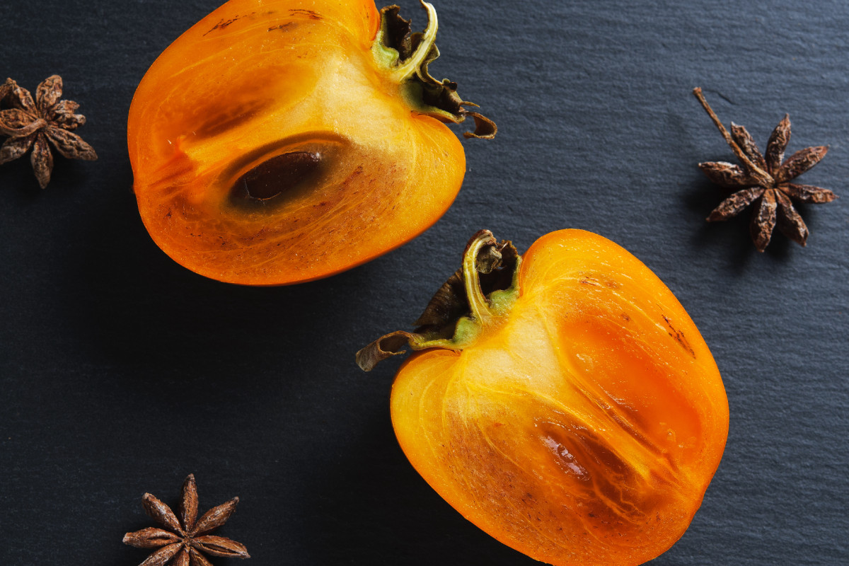 Caco mela: cos'è, proprietà, benefici e come si mangia